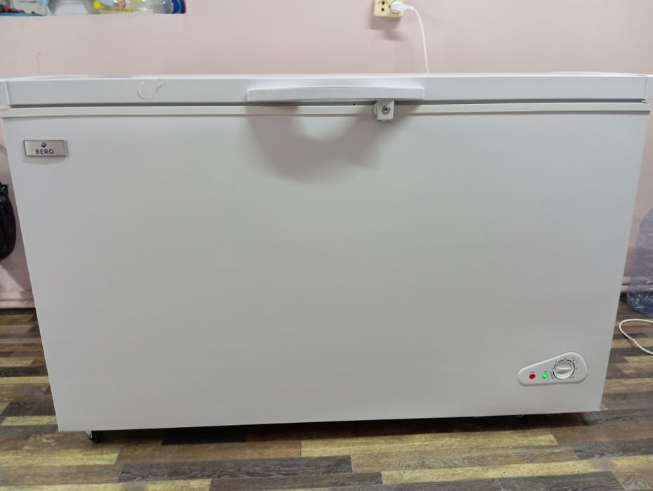 Продам морозильник ларь BERG SBD-400