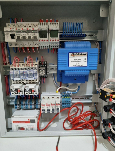 Elektrik ishlarini qilamiz