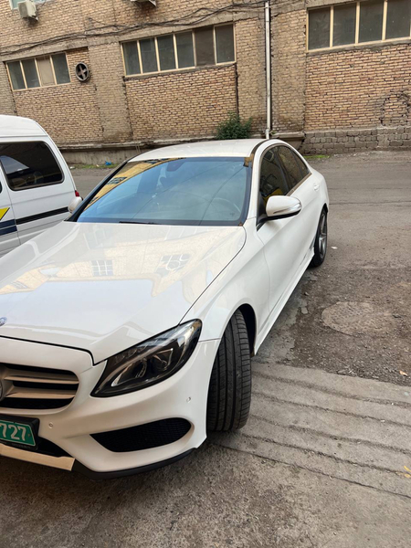 Mercedes-Benz C180