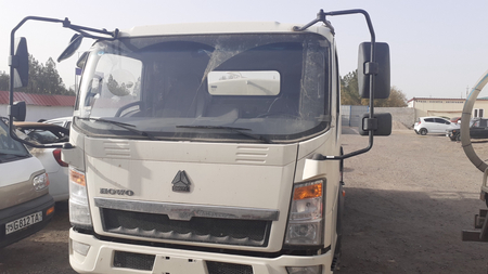 Howo govnovoz assenizator. (Axlat tashish)Termizda tayyor turibdi
