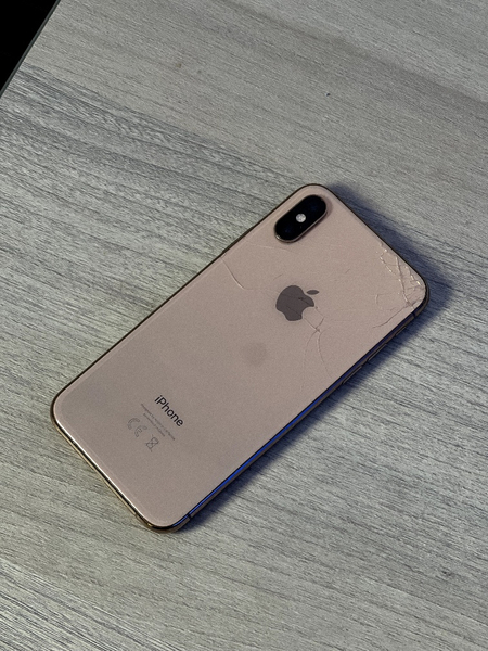 iPhone Xs gold sotiladi