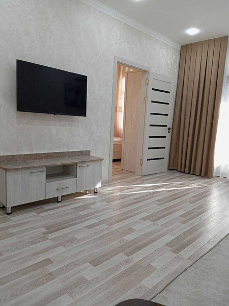 м.Буюк Ипак Йули Аптека 36,6 1-комн 2/4 42 м² 2х6 кирпич чистая