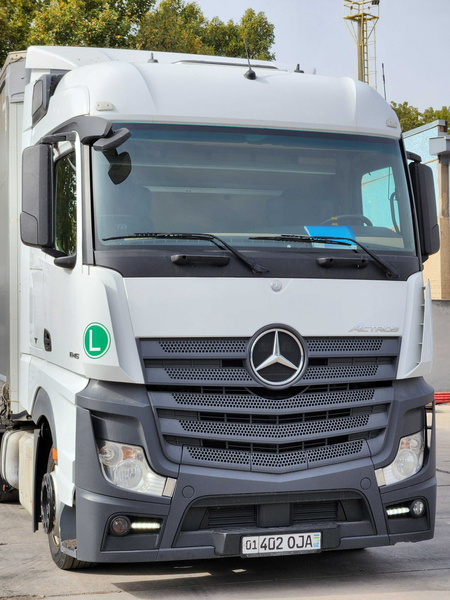 Mercedes Benz ACTROS 1845