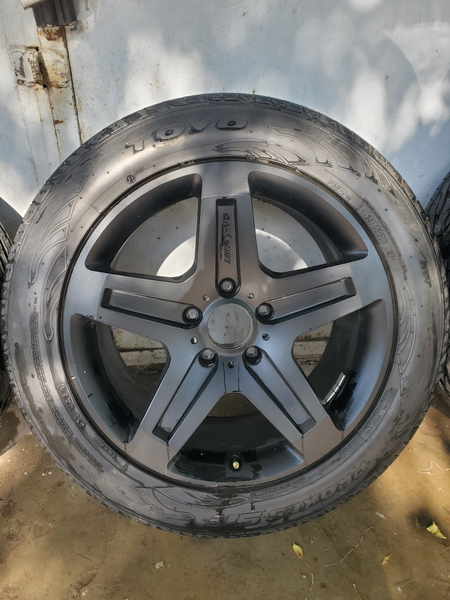 Продаётся AMG diska R19 с шиной TOYO