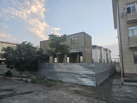 Курилиши тугалланмаган нотурар бино