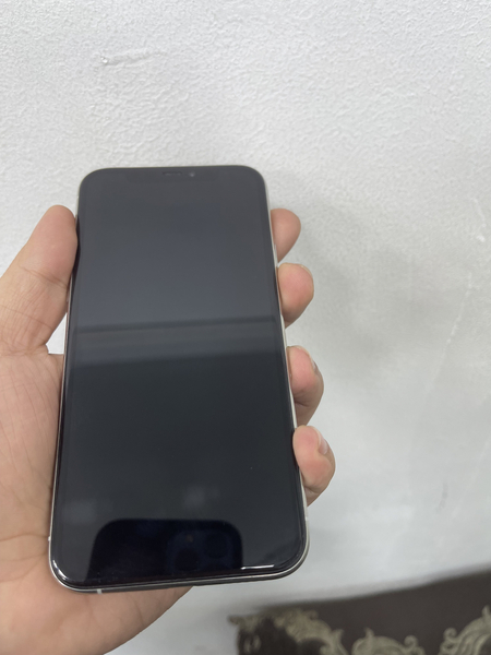 Iphone 11 pro boʻlib toʻlashga bor