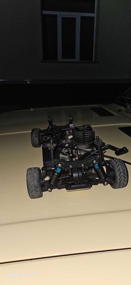 RC мoдель c ДВС Mercedes нитpo 18