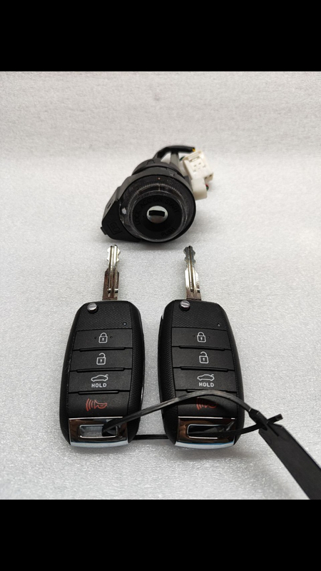 Продается новый замок от KIA с ключами.Эмблема,шильдик от KIA.Антенна.