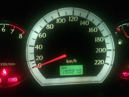 Lasetti 1.8 sotiladi holati yaxshi