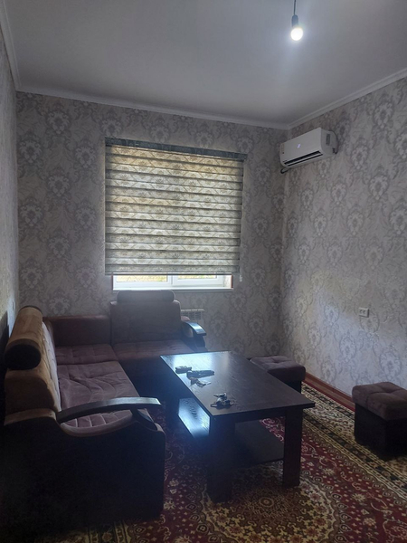 Стадион кучада янги домда 2хонали хонали кв 250$га ижарага берилади