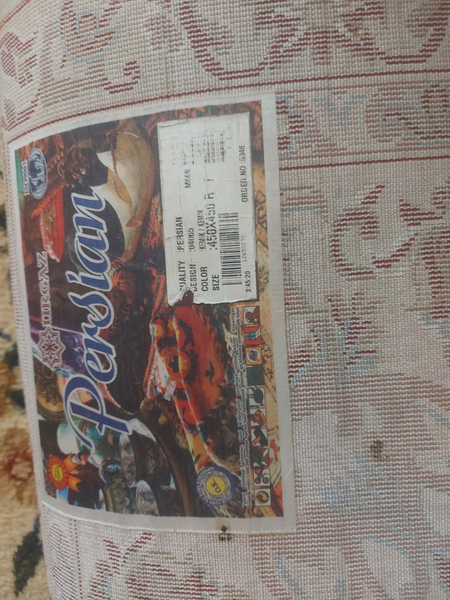 (Qolin) Gilam sotiladi yangi