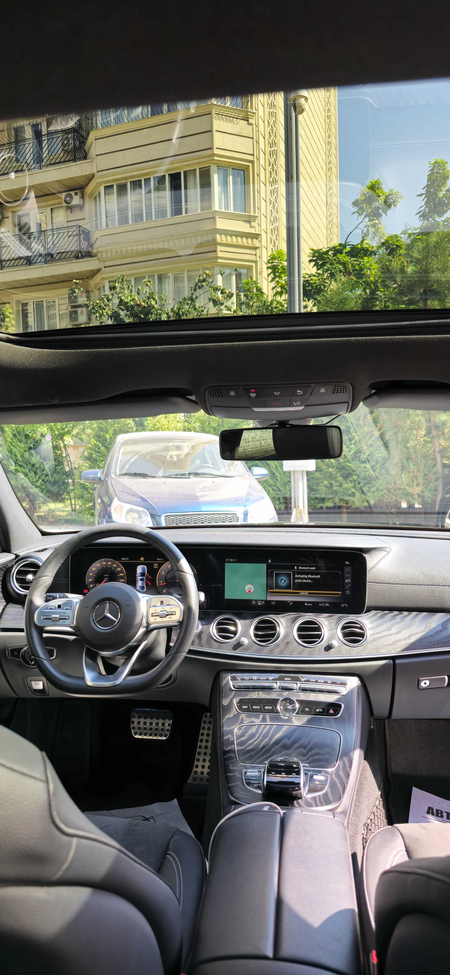 Mercedes Benz E200