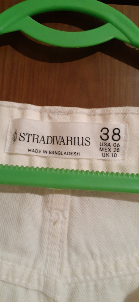 Женские шорты Stradivarius