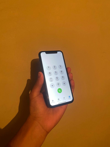 Iphone 11 pro srochno sotiladi