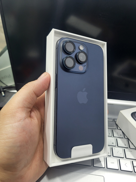 Iphone 15 pro 256 dual sim.