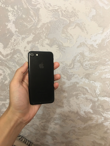 Jet black iphone 7