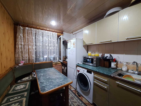 Срочно продается квартира 1/2/5 ,Мирзо Улугбек ( J 2803)