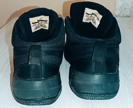 Кроссовки подростковые NIKE