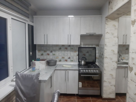Продам свою квартиру 3 комнатная на 4 этаже,шарк-1 базарчик