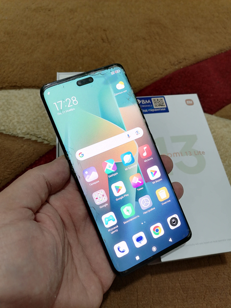 Xiaomi Mi 13 Lite 5G Flagman На Экране  трещина есть. Память 128Гб