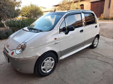 Matiz best 2010, metani bor, srochna sotiladi.