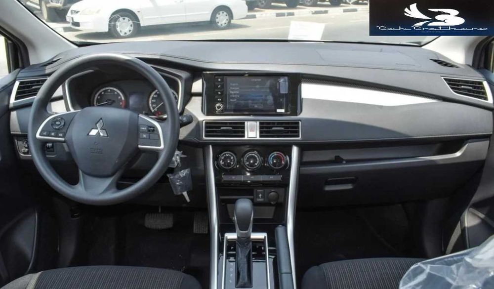 Mitsubishi Xpander Medium Line 1,5 л | 7- местный модель 2024