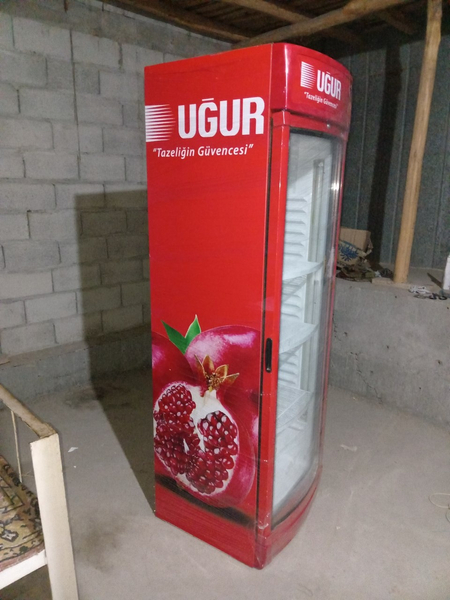 Uygʻur Muzlatgichi suv va boshqa mahsulotlarni saqlash uchun