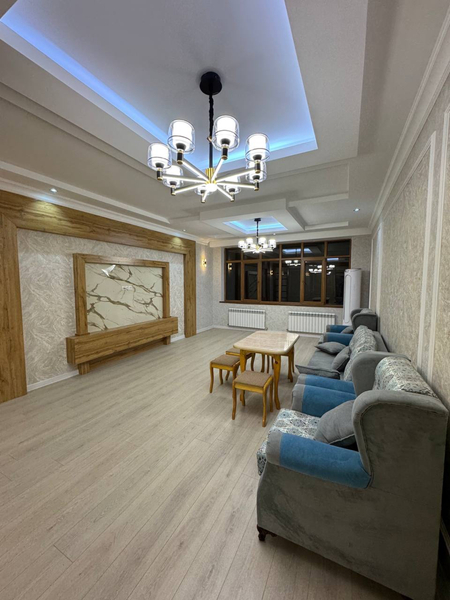 Продам квартиру Ц-5 Пожарка метро минор 4х ком 215м2