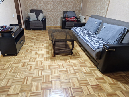 Квартира хозяйкалик бир киз ёки аёлга бепилади