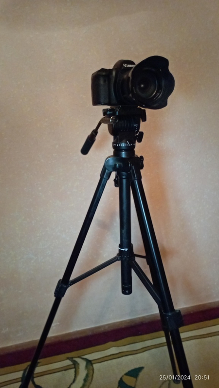 Canon eos 6d sotiladi