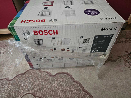 Кухонный комбайн Bosch MUM4427 в идеальном состоянии