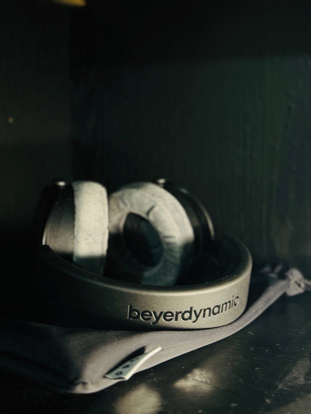 Студийные наушники Beyerdynamics DT 700 Pro X
