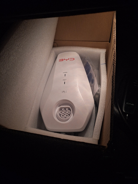 Зарядник BYD 7 kvt original