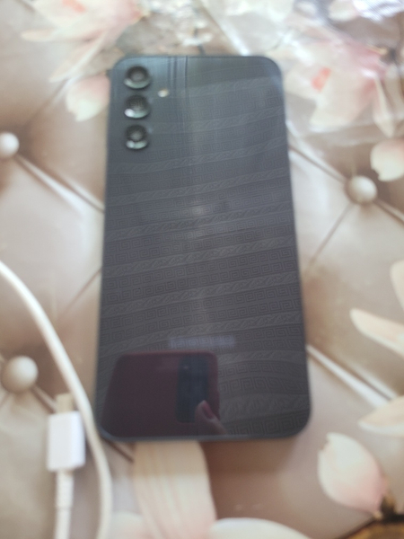 Samsung Galaxy A 24.