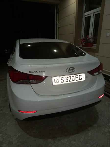 Hyundai elantra сотилади