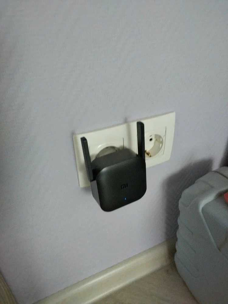 Wi-Fi усилитель сигнала (репитер) Xiaomi Mi Wi-Fi, черный