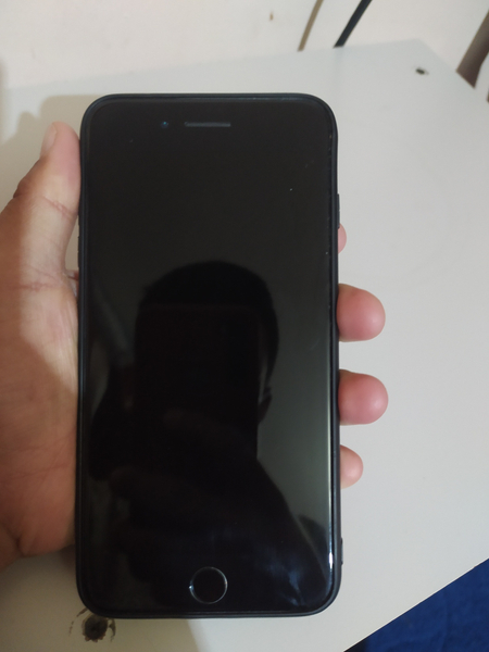 iPhone 8+  64 GB