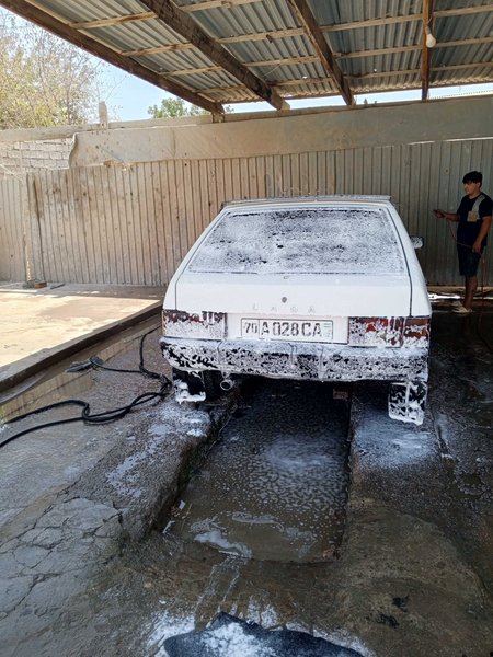 Vaz 2109 lada sotiladi