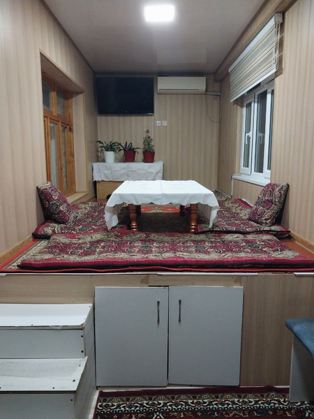 Sronchna sotiladi Shahrda jar ariq arintir Karzinka 4 xonali kvartira