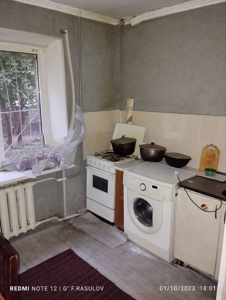 Arenda chilonzor-23 farhatski  Metro-10 minut BOLLAGA qizlaga