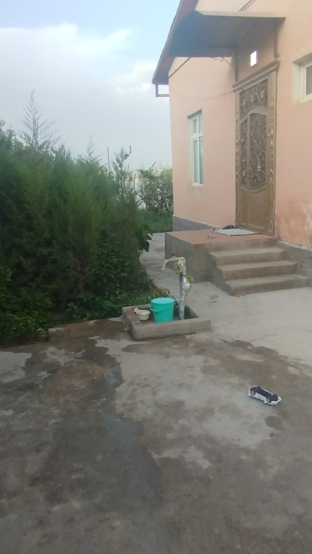 Denov tumani Hazarbogʻ SIU 2-boʻlimda joylashgan 4 xonali barcha qulay