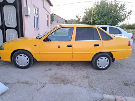 Нексия сотилади срочно