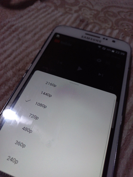 Samsung telefon 16GB