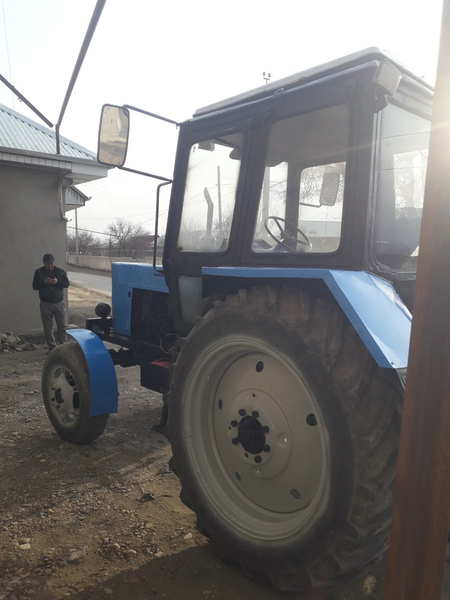 Traktor Belarus 82,1