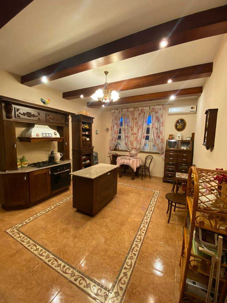 Тараканчик элитная махалля дом 9-комн 3-этажа 800 м² ремонт бассейн