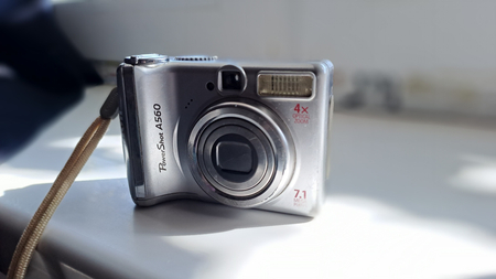 цифровой фотоаппарат .  Canon powershot a560