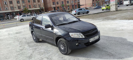 Lada yili 2012 yil Birinchi qul Harajati yuq yurigani 242000 km
