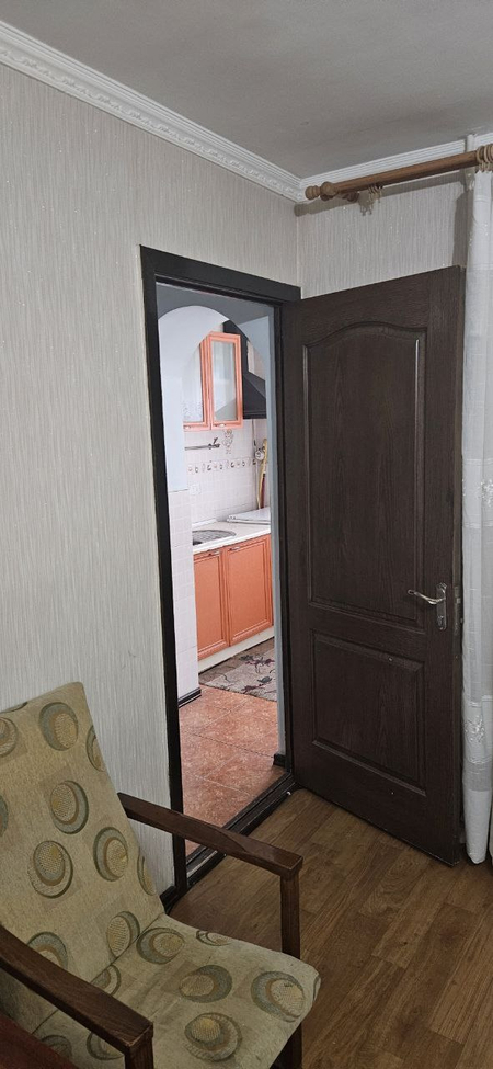 Продам квартиру Буюк ипак йули Буз 1 Светлана 3/3/4 70м2