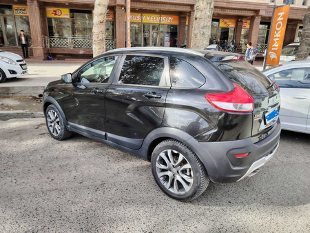 Lada Xray cross 1.8 mexanika sotiladi