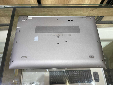 HP ZBook 15u Intel Core i7-8650U озу16гб 256ssd